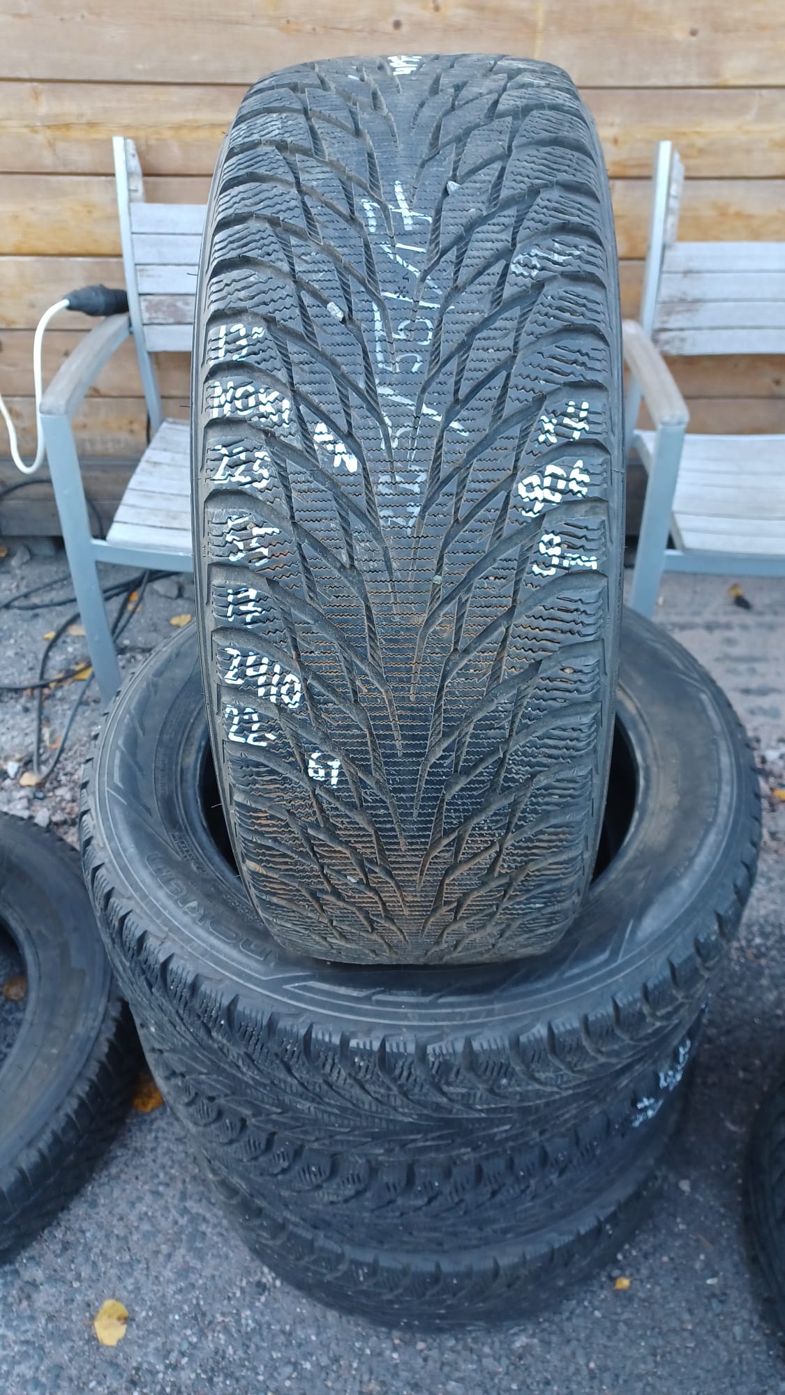 K 225/55R17 Nokian kitka 9mm / 4P56 - Rengaskirppis